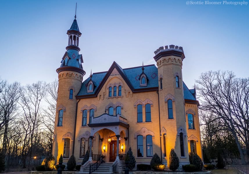 Dunham Castle in Wayne