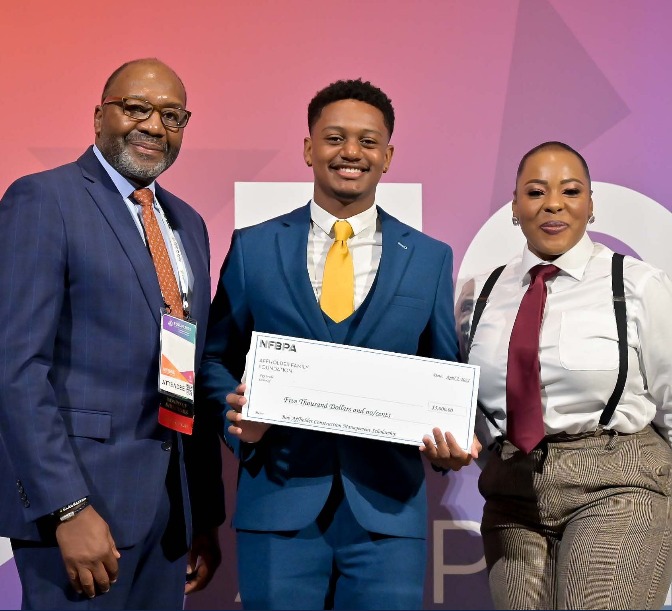 APPLY TODAY for an NFBPA Scholarship!