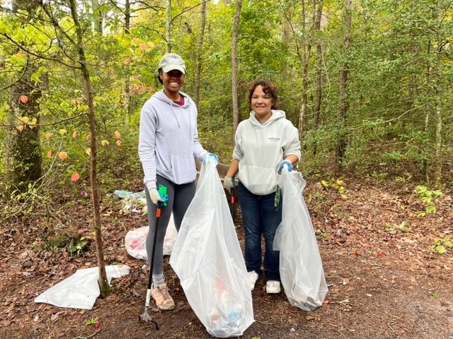 Volunteer Workgroup: Trash Cleanup