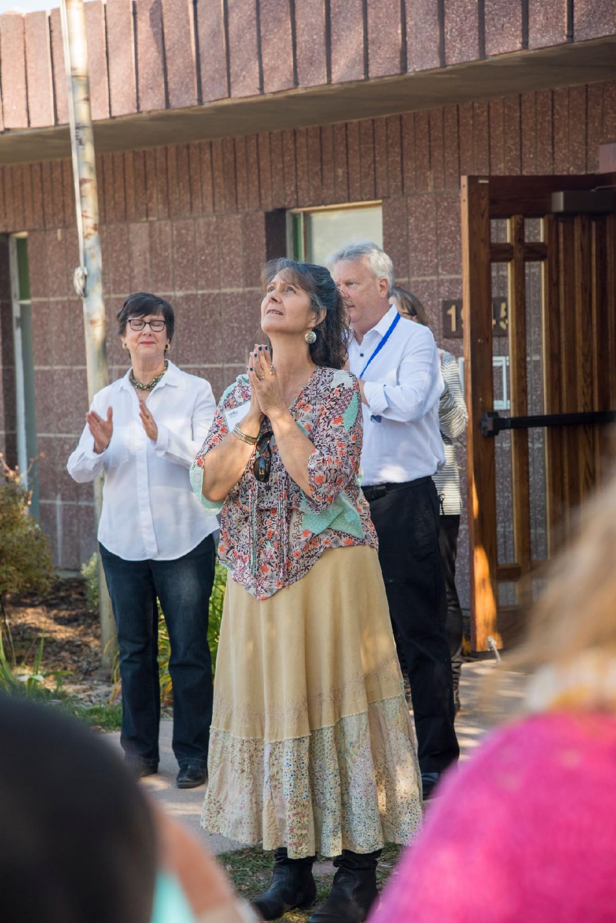 A Grateful and Generous Spirit - Rev. Elizabeth Longo - November 6th, 2022