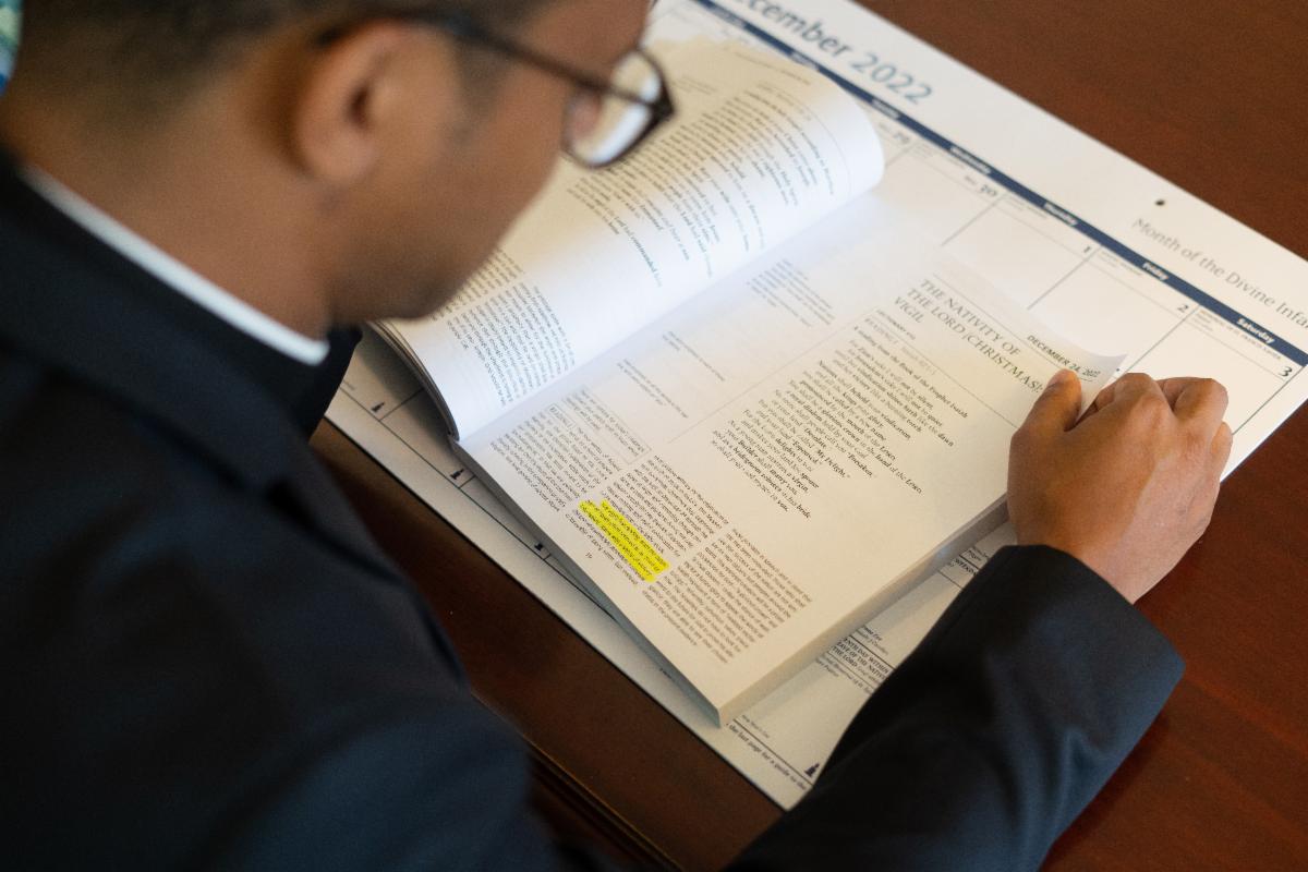 Prepare and form your lectors and readers!