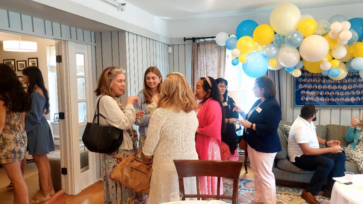 Upsilon Tri Deltas: Happy Holidays & Your 2025 Chapter House News