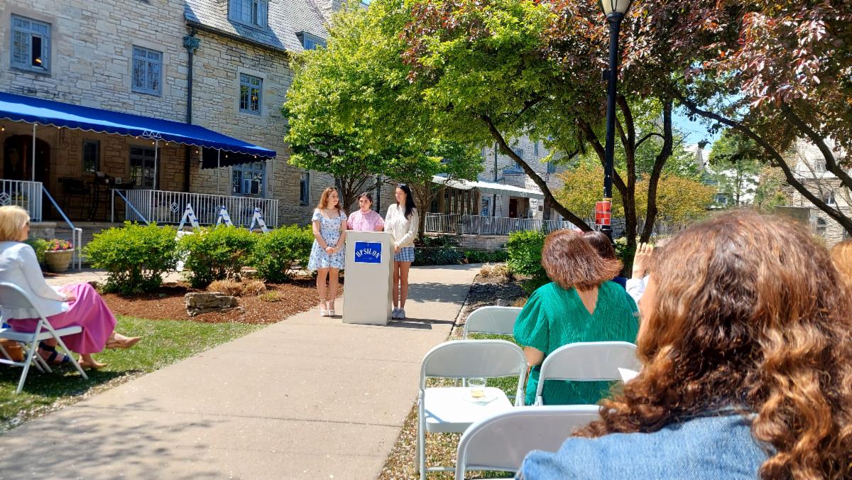 Upsilon Tri Deltas: Happy Holidays & Your 2025 Chapter House News