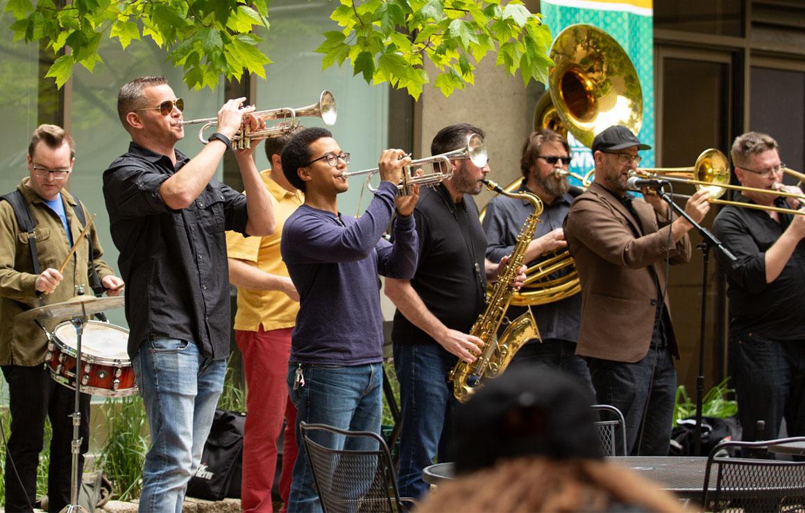 April e-Ripple Effect: 414 Day, Milwaukee Marathon, Milwaukee Tailgate ...