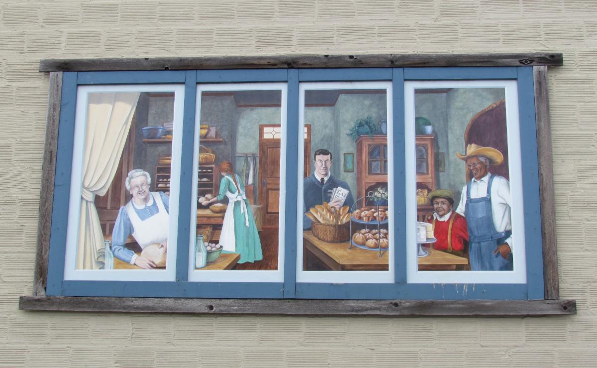 Outdoor Art Depicts Sequim History