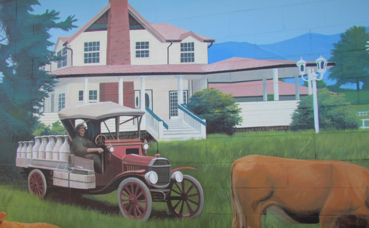 Outdoor Art Depicts Sequim History