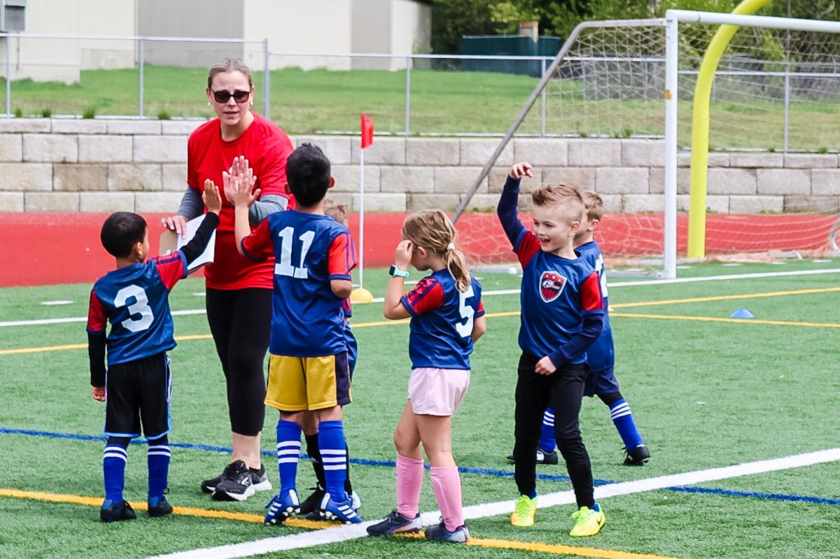 Meet Your i9 Sports Volunteer Coaches! ⚽🏀🏈⚾