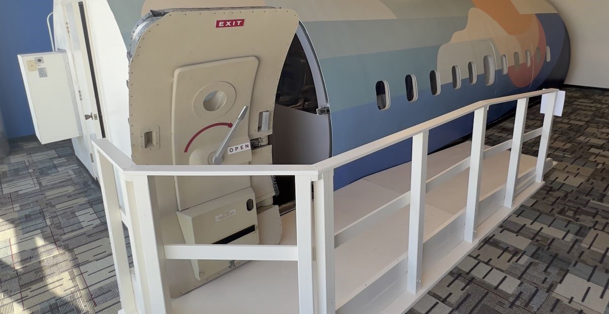 Mock Airplane Cabin Takes the Stress Out of Air Travel