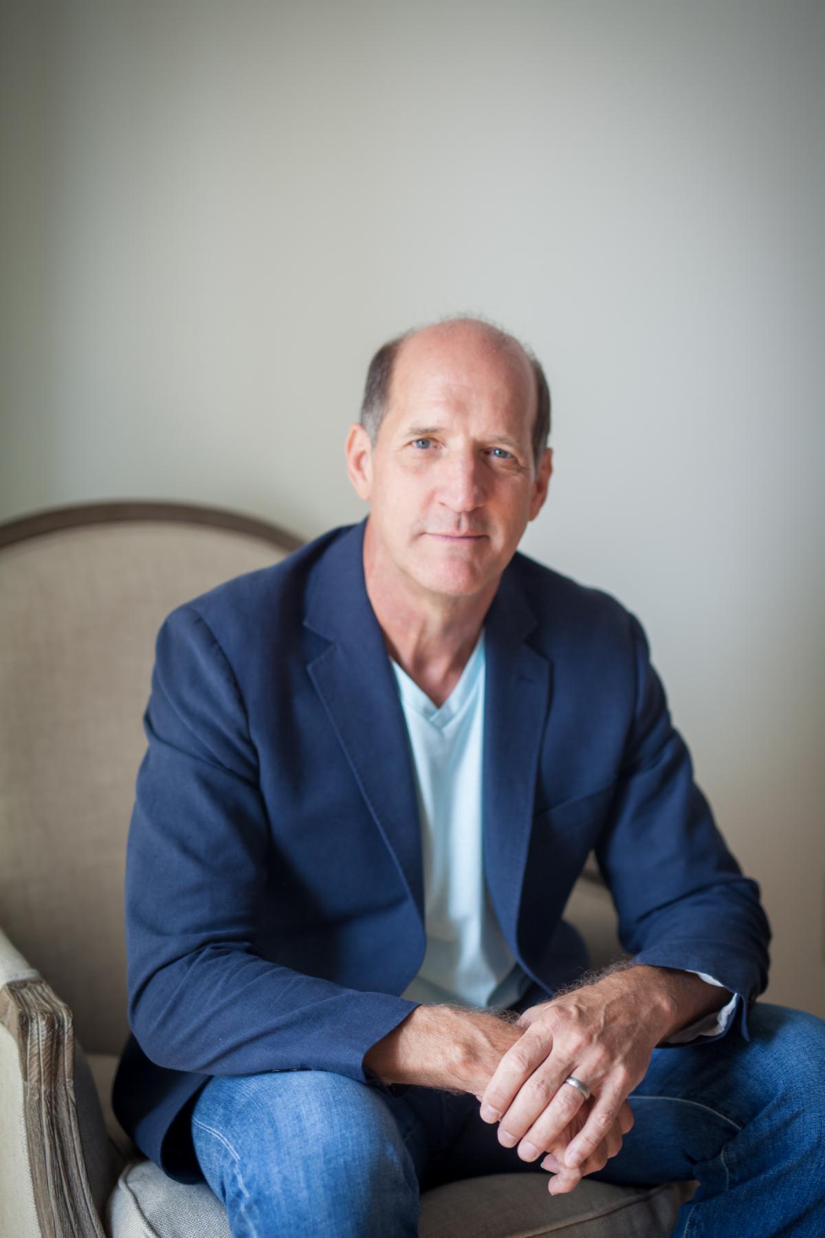 HOW SWEET IT IS! Steve Leslie Sings James Taylor