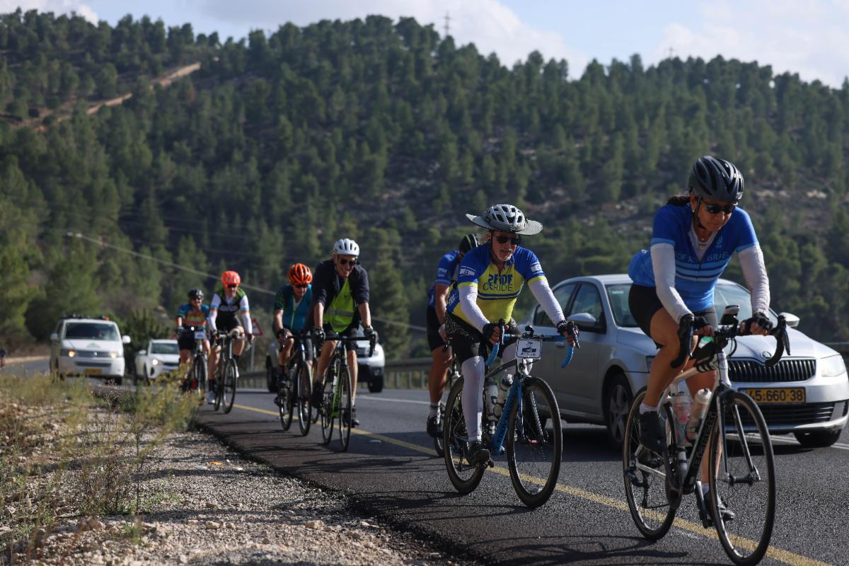 American FIDF Supporters Cycle Across Israel with Wounded IDF Combat ...