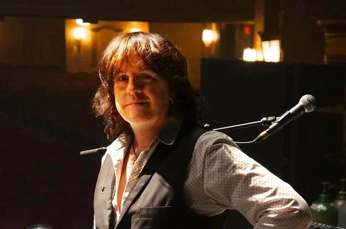 Confirmed Line-Up for The Dennis Bono Show This Thursday, November 17th