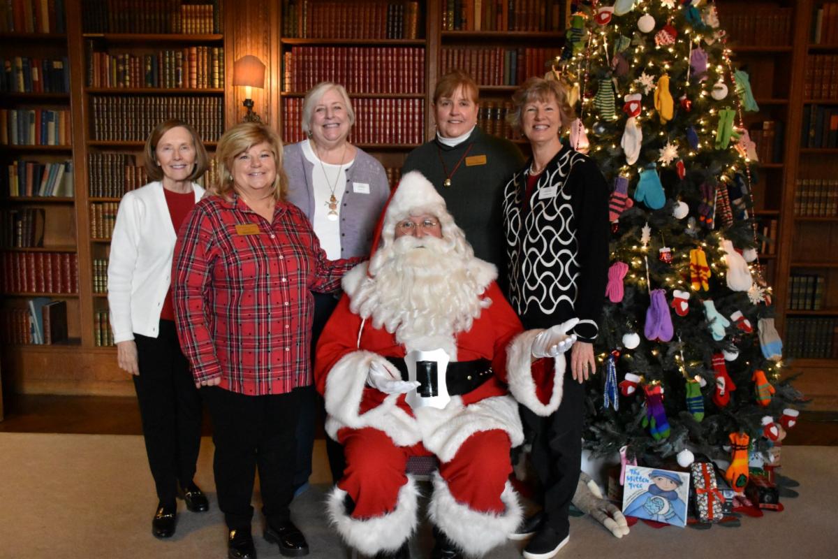 Distinguished Volunteer + Santa Help Needed