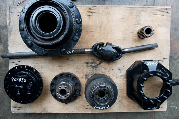 Need to rebuild your telehandler axle?