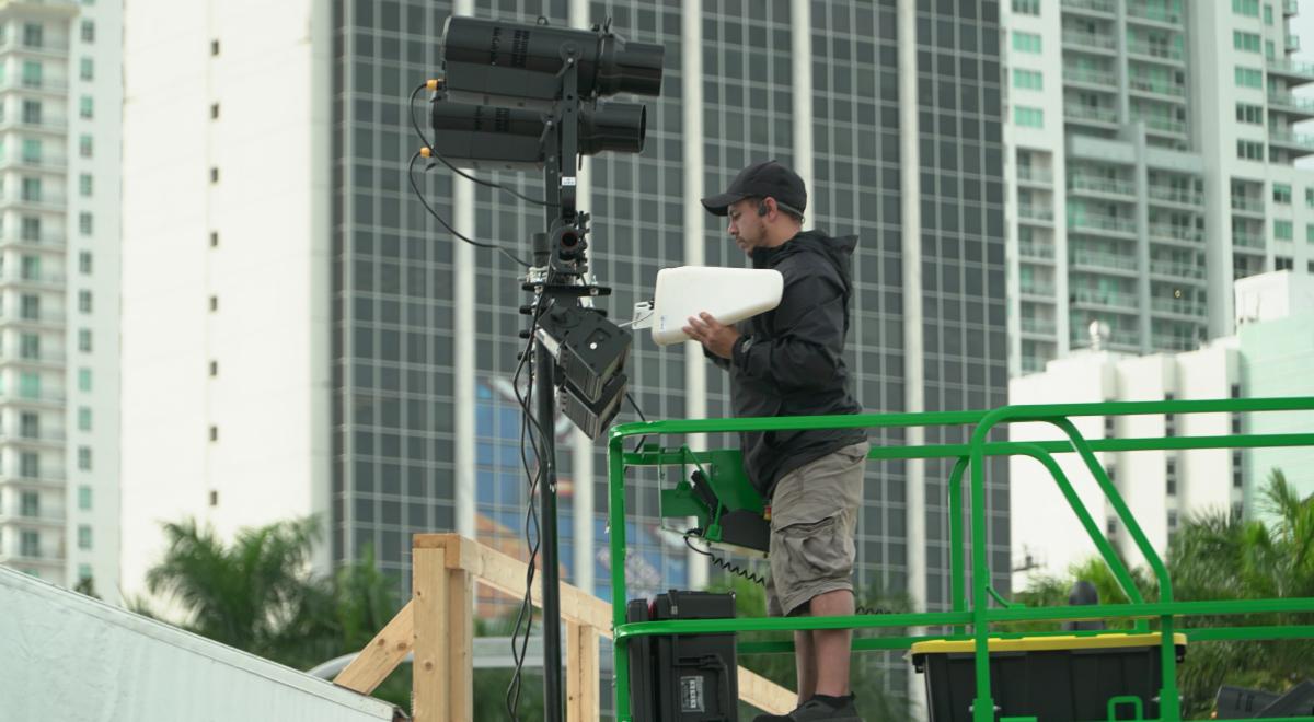 2 Long Range Antennas to Build Your Multiverse Wireless DMX Broadcast