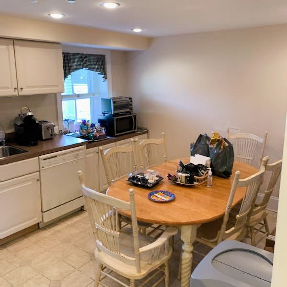 👀 NEW LISTING - OFFICE FOR SALE!