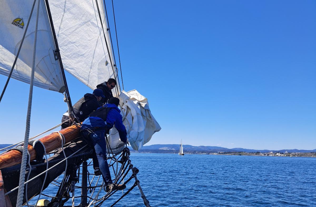 Experience outdoor education at sea!