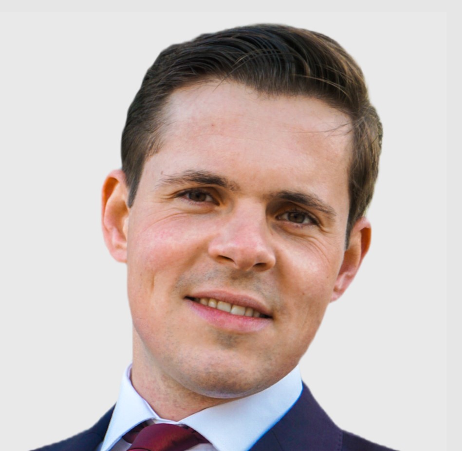 Webinar - ERP Empowerment: Navigating Digital Transformation for ... Webinar - ERP Empowerment: Navigating Digital Transformation for ...