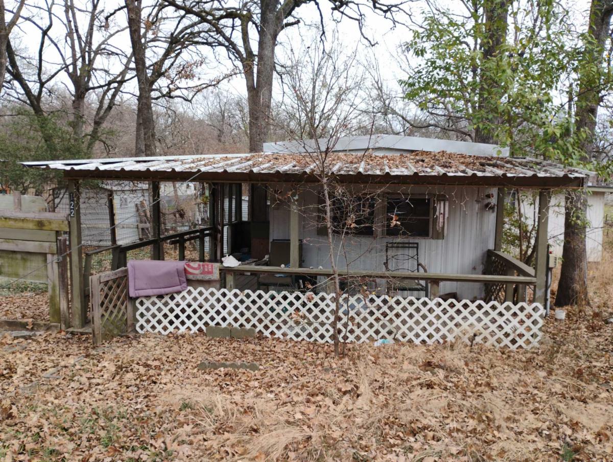 Cedar Creek 4/2 mobile with lake access - $65k OBO