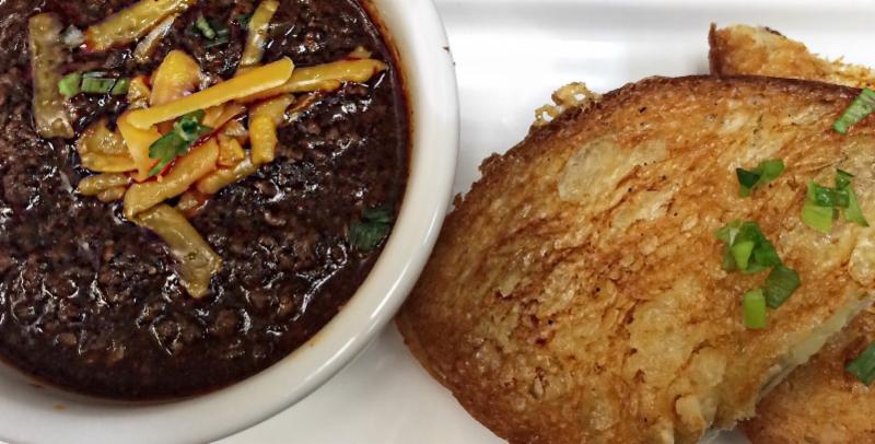It's a Chili Week + Scary Good Wines!