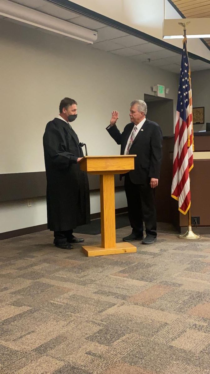 New Berlin Notes: Mayor & Judge Swearing In Ceremony, City Hall ...