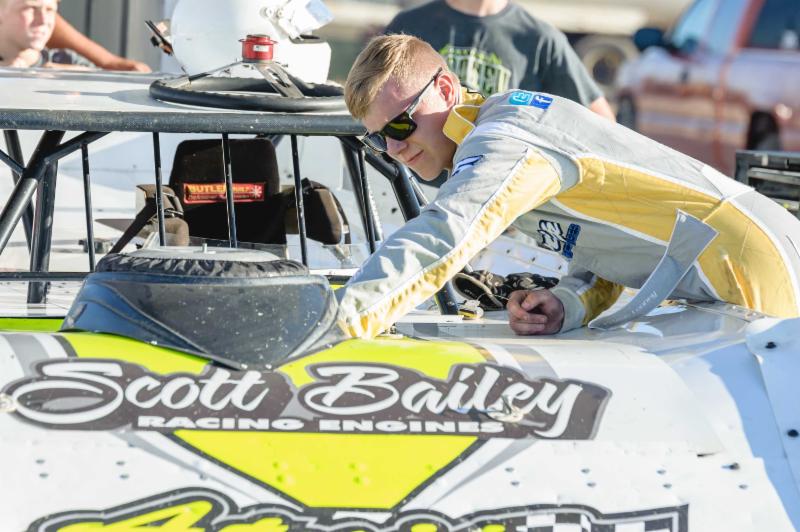 Lucas Oil Speedway Spotlight: Young Looney looks for bounce back at ...