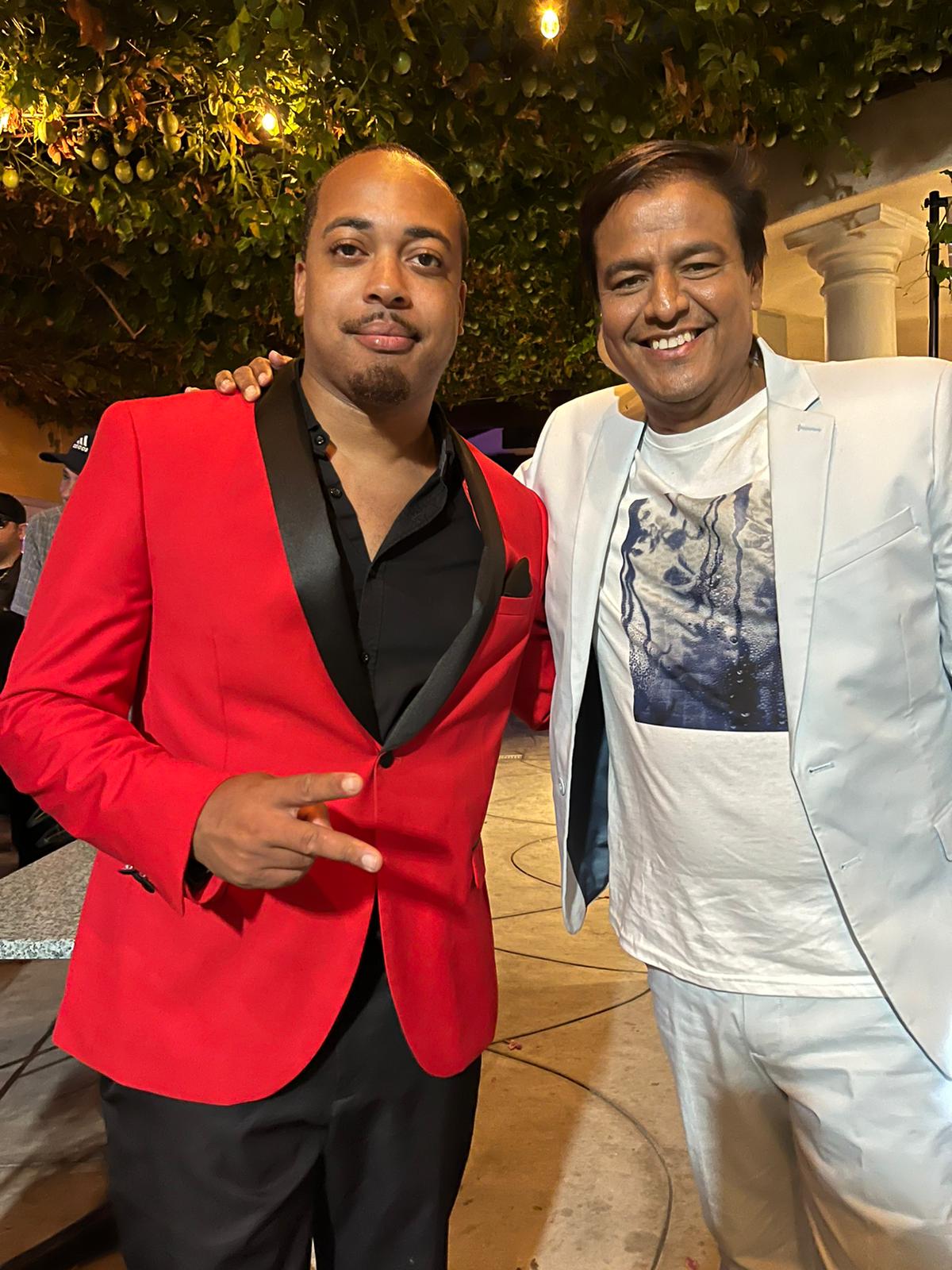 "El Compa Negro" El "Reto de Gasolina" agradeciendo a Compton el 23 de ...