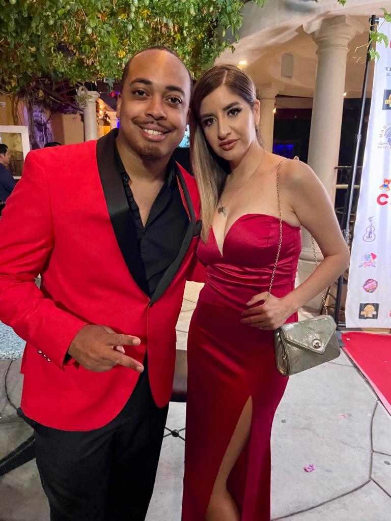 "El Compa Negro" El "Reto de Gasolina" agradeciendo a Compton el 23 de ...