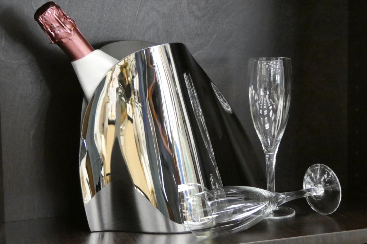 Dynamite décor items!