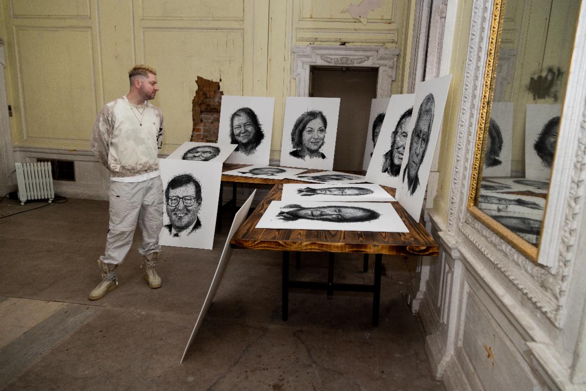 Good Friday Agreement Portraits Capture Public Imagination