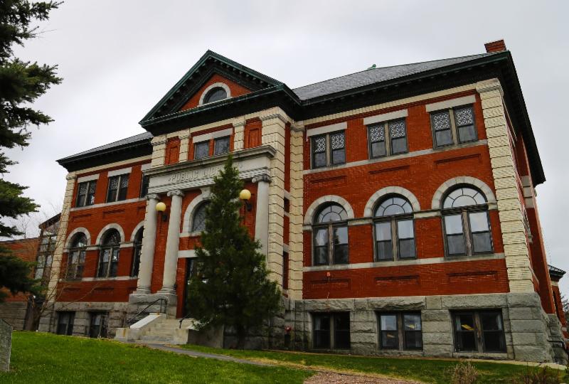 Dover Public Library April eNewsletter