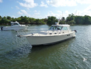 New on the Market 2002 Island Packet Packet Craft 360 Express!