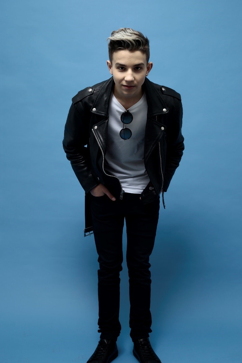 Rising pop artist Finn Matthews has just released his latest single ...