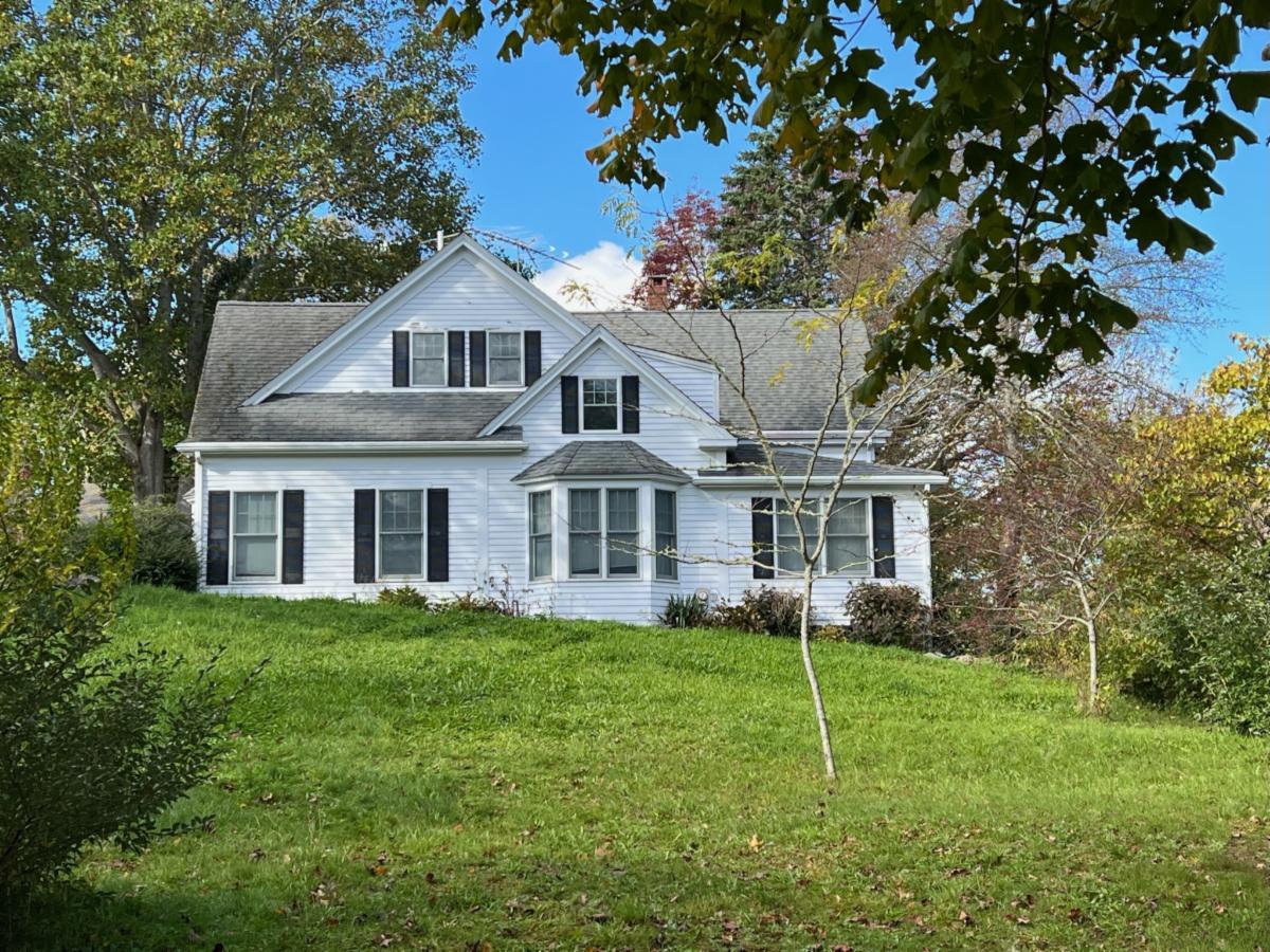 Holiday Open House Sat, Dec 9 and Sun, Dec 10: 12-3: Special Village Home with Land & Stone ...