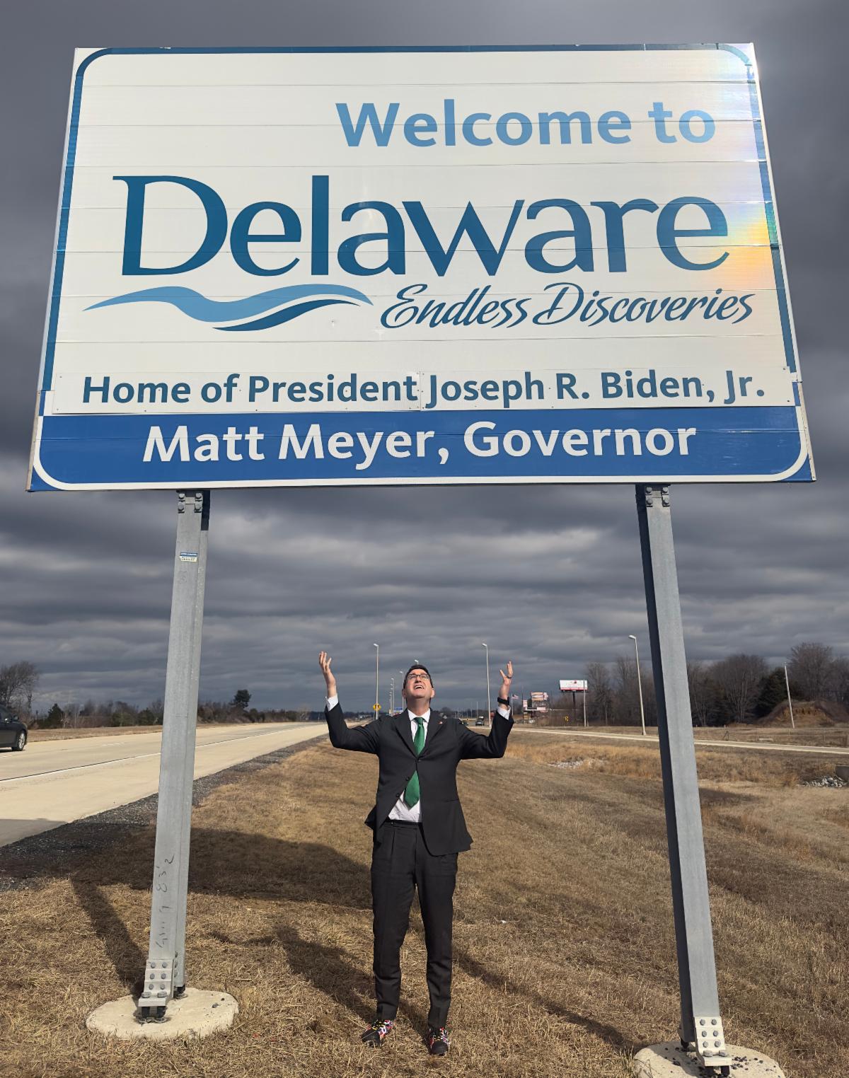 Governor visits DelDOT storm crews, signs first bill into law