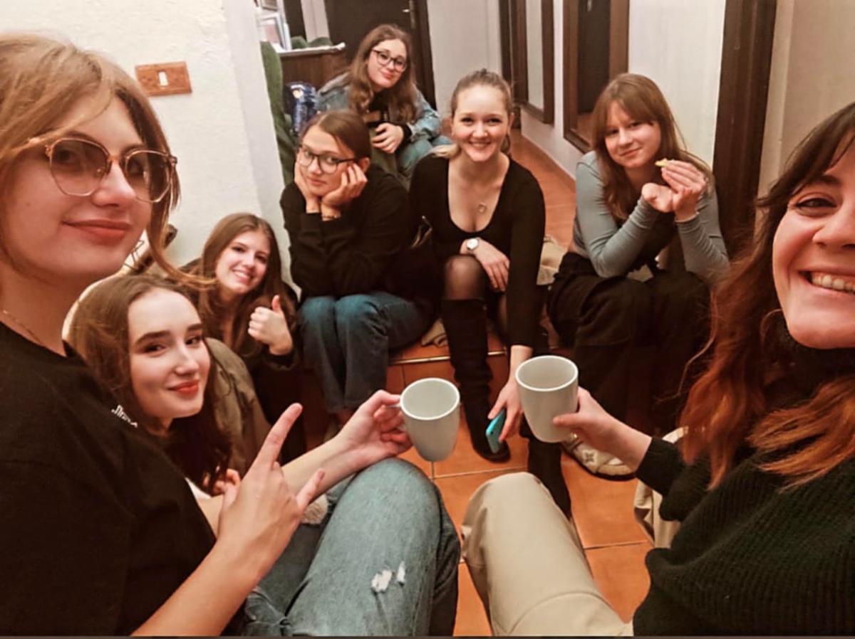 Are boys allowed in the girls residence?