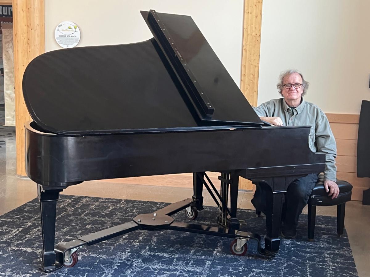 Santa Claus is coming to...Greylock Glen!