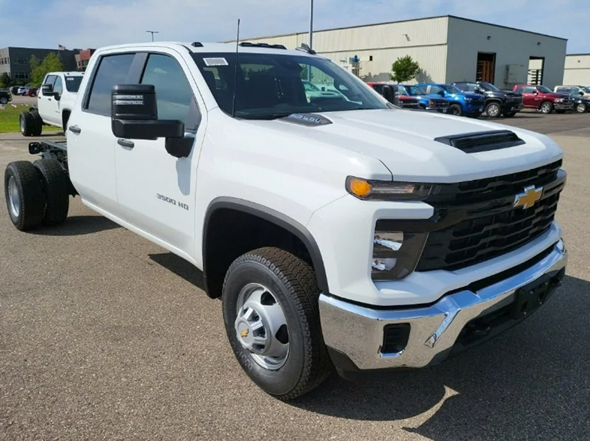 🛻Brand New Work Trucks on the Lot Now
