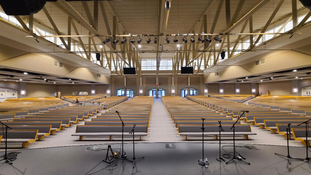 3,000 Seat Mega Church Pew Restoration