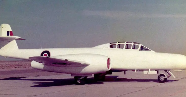 Hiller X-18: Tiltwing transport aircraft built from scavenged parts