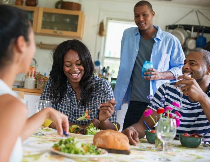 Food: The benefits of cooking and eating together