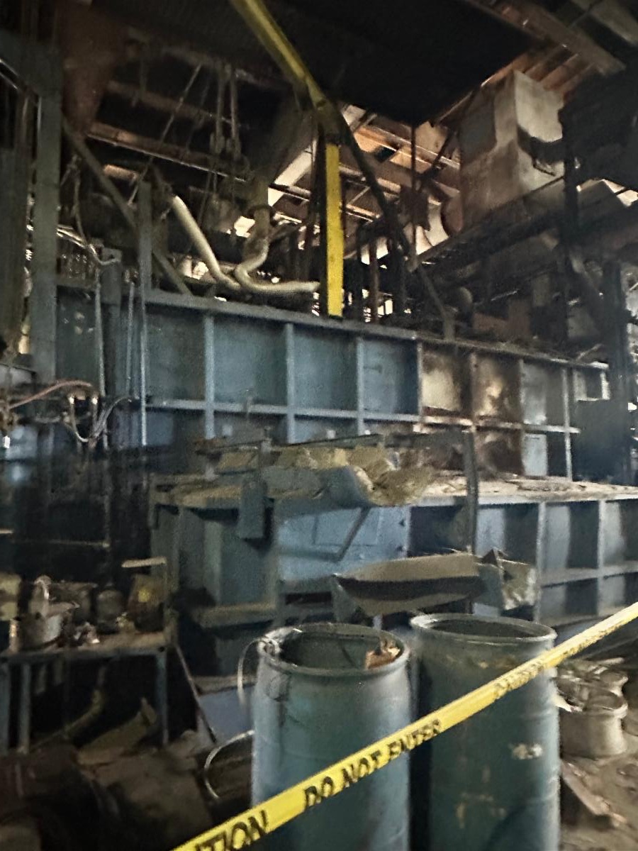 80 - USED LOW PRESSURE CASTING MACHINES WITH FURNACE IN OPERATION ...