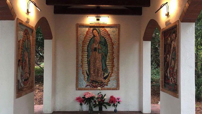 Bringing The Grotto to You - Day 62