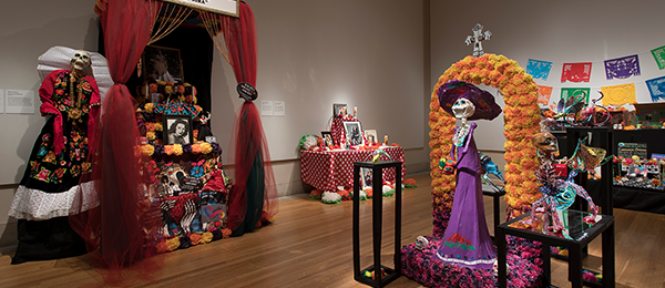 Share in a community ofrenda | At Home with the DIA