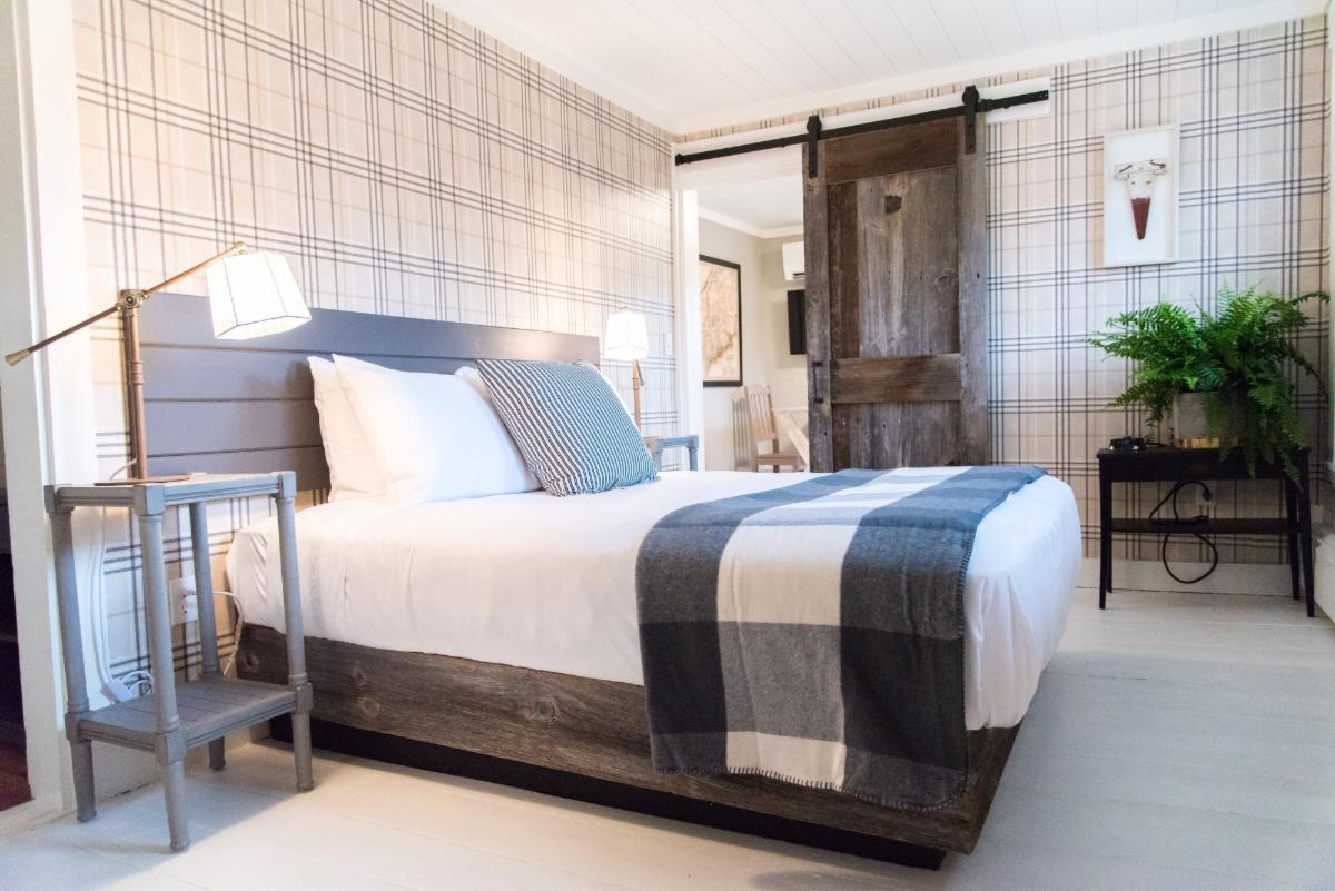 Holiday Happenings at Bear Mountain Inn + Barn