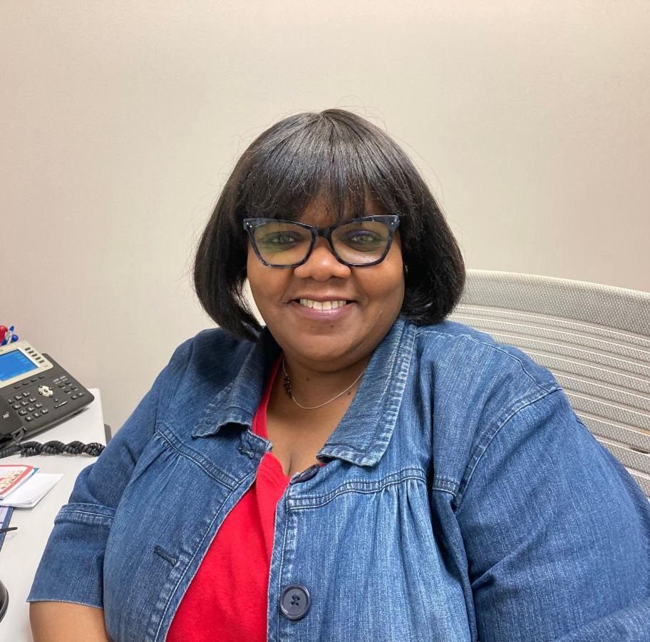 This issue...Meet Debra Holliday and the Clarkes...Race for Home Nov. 5