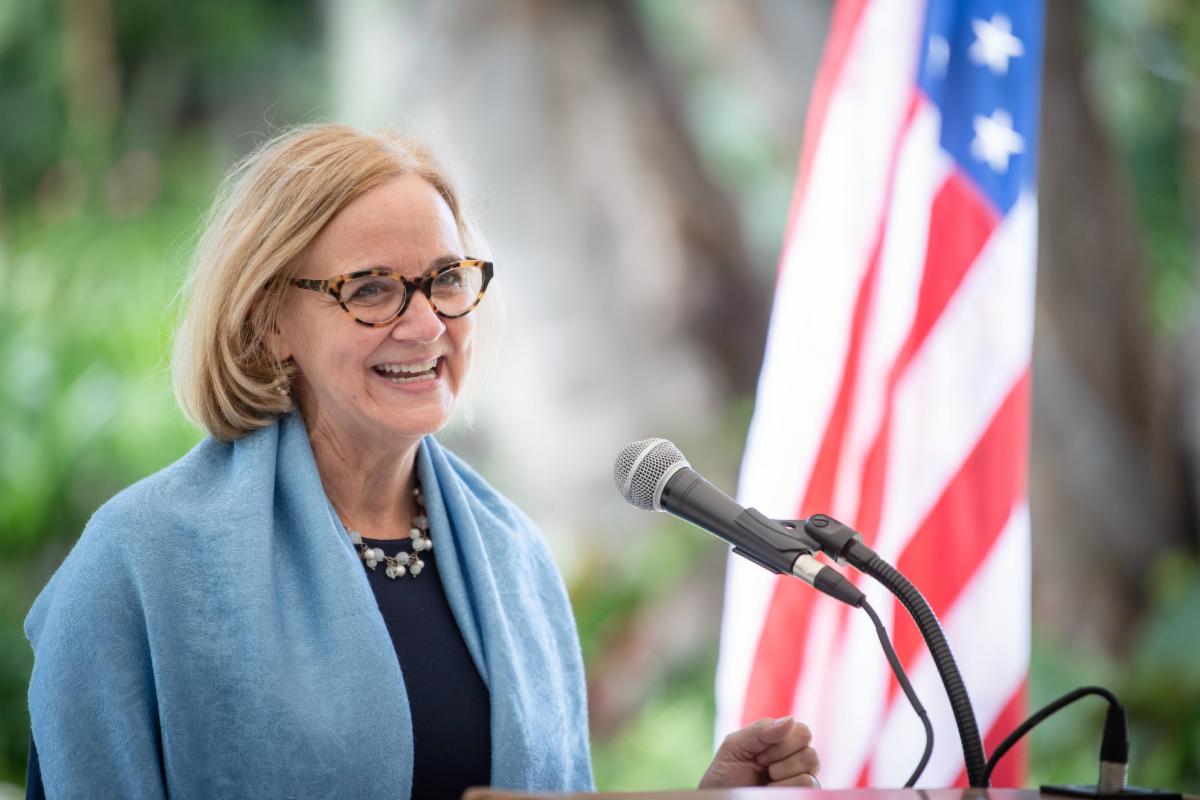 Inside 5: Putting our community first // Poniendo a nuestra comunidad ...