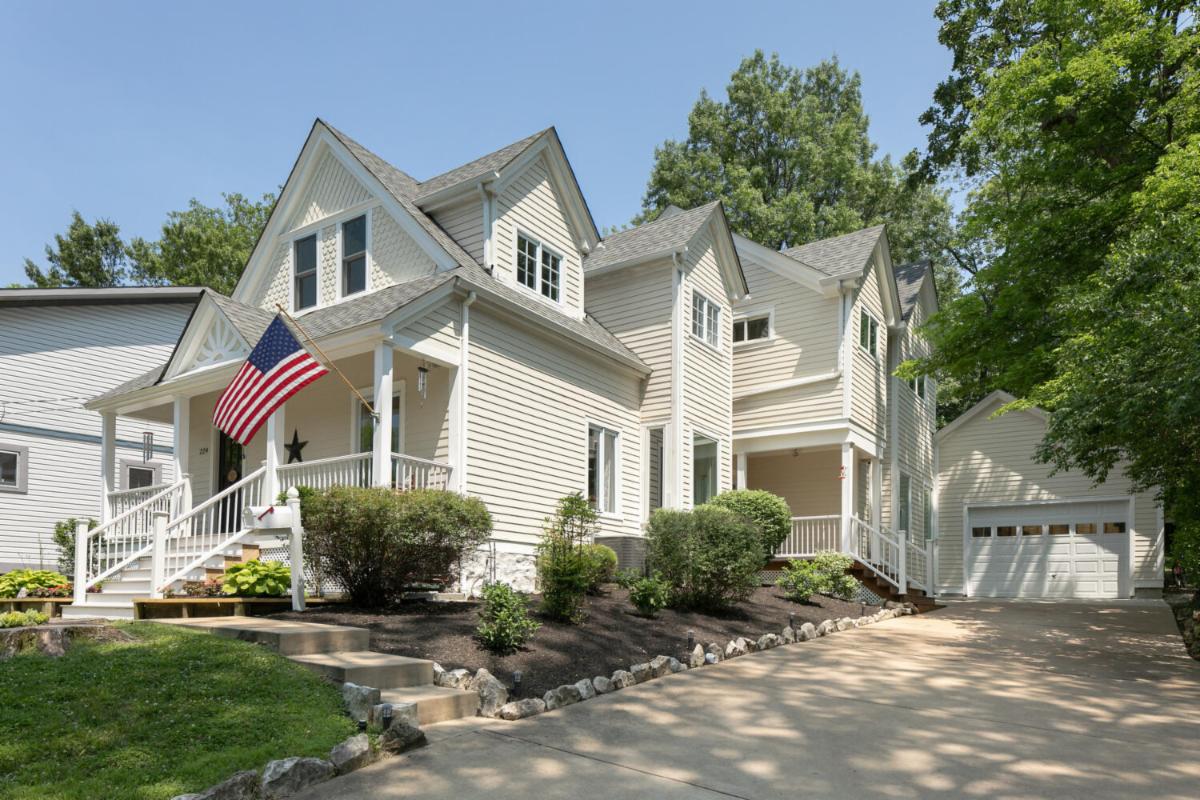 New Listing in Webster Groves!