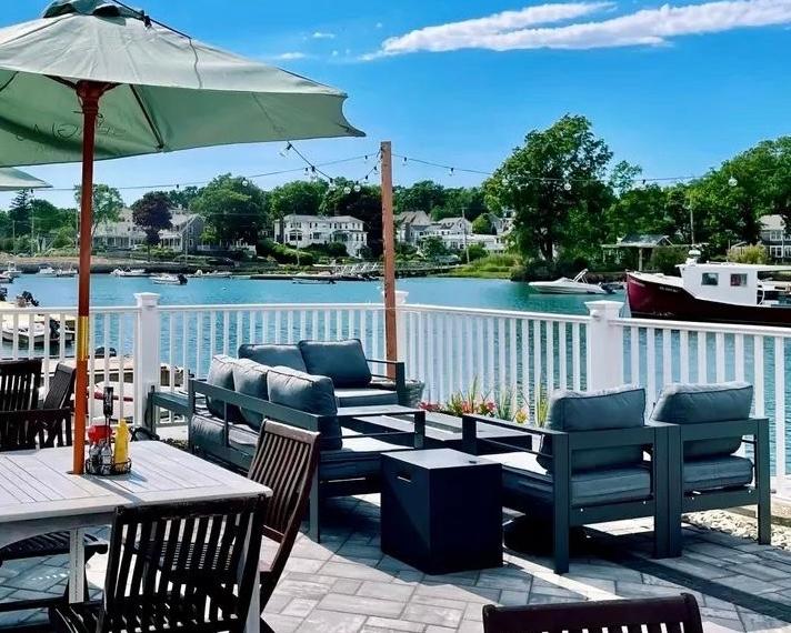 Olde Salt House is Open 7 Days a Week! ☀️