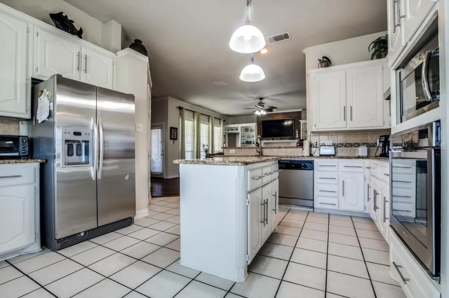 Showing Allen TX | Rare 2-Acre Northfork Ranch Estate | 5Bd 3Bth ...