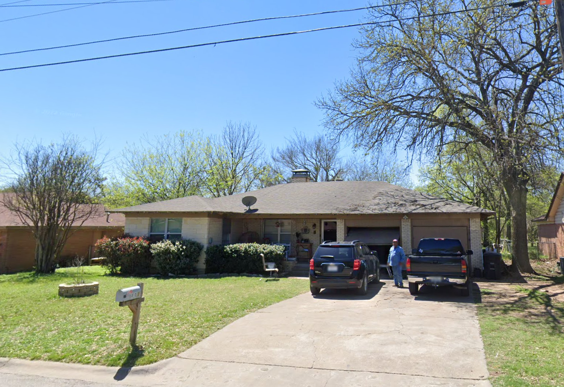Showing Cleburne TX | Light Rehab + Great Rents | 3Bd 2Bth | Big Lot ...